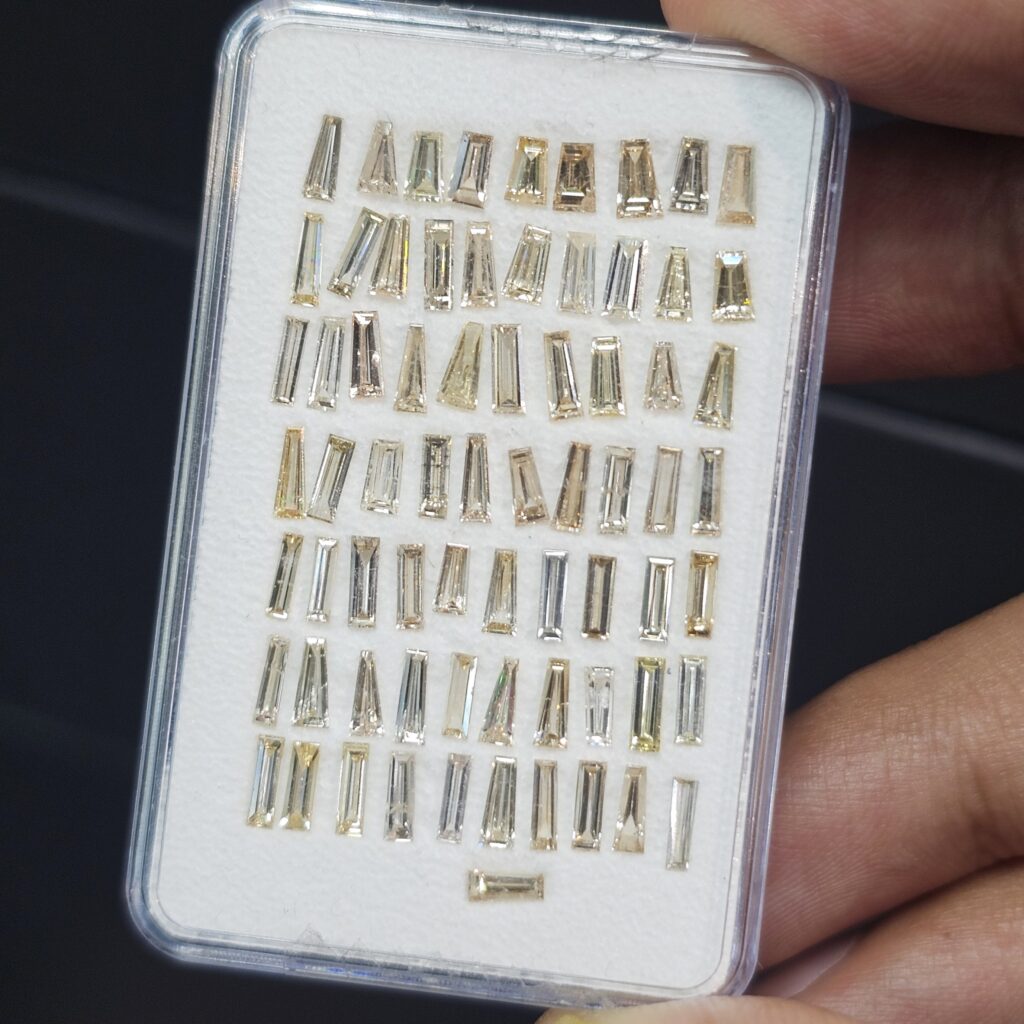 (H300) Natural Light Brown Color SI1-SI2 Clarity Baguette Shape Diamond ...